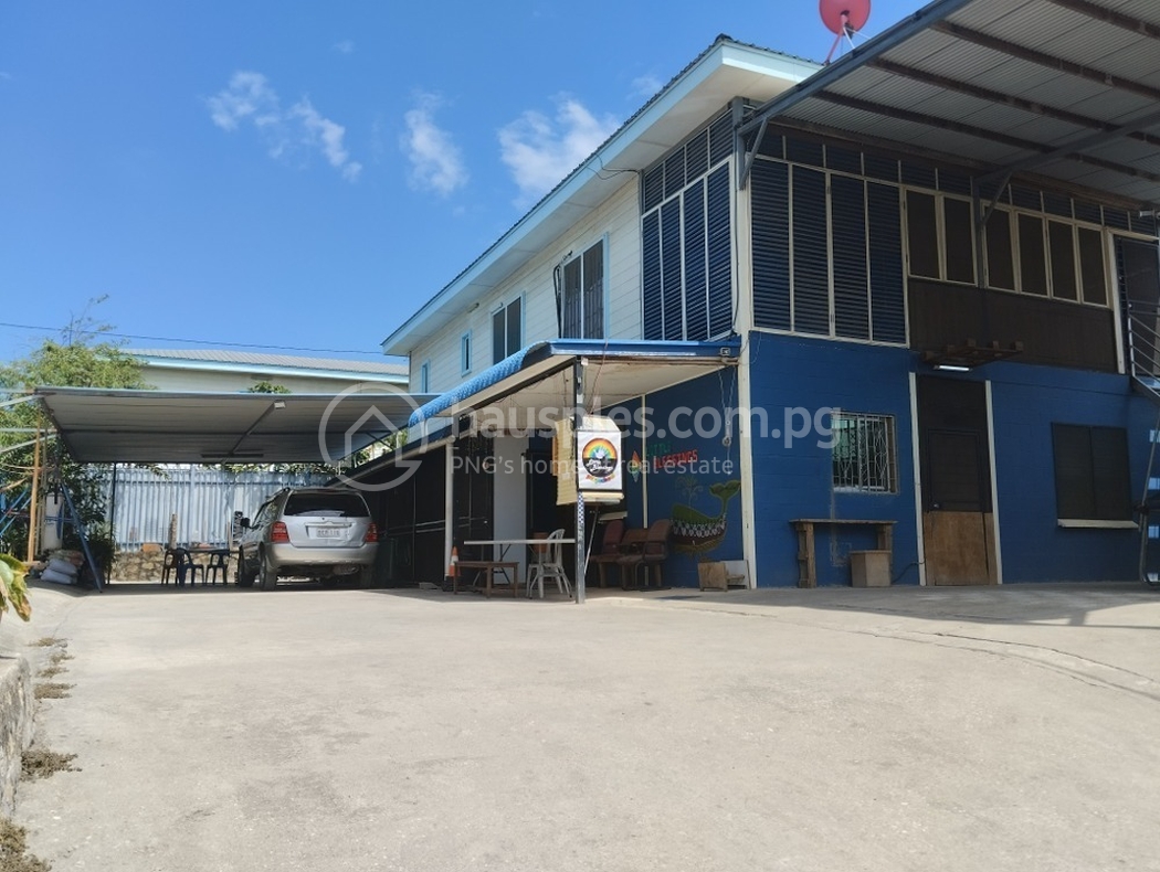 3 Bed, 2 Bath House for Sale in 7 mile | Hausples.com.pg